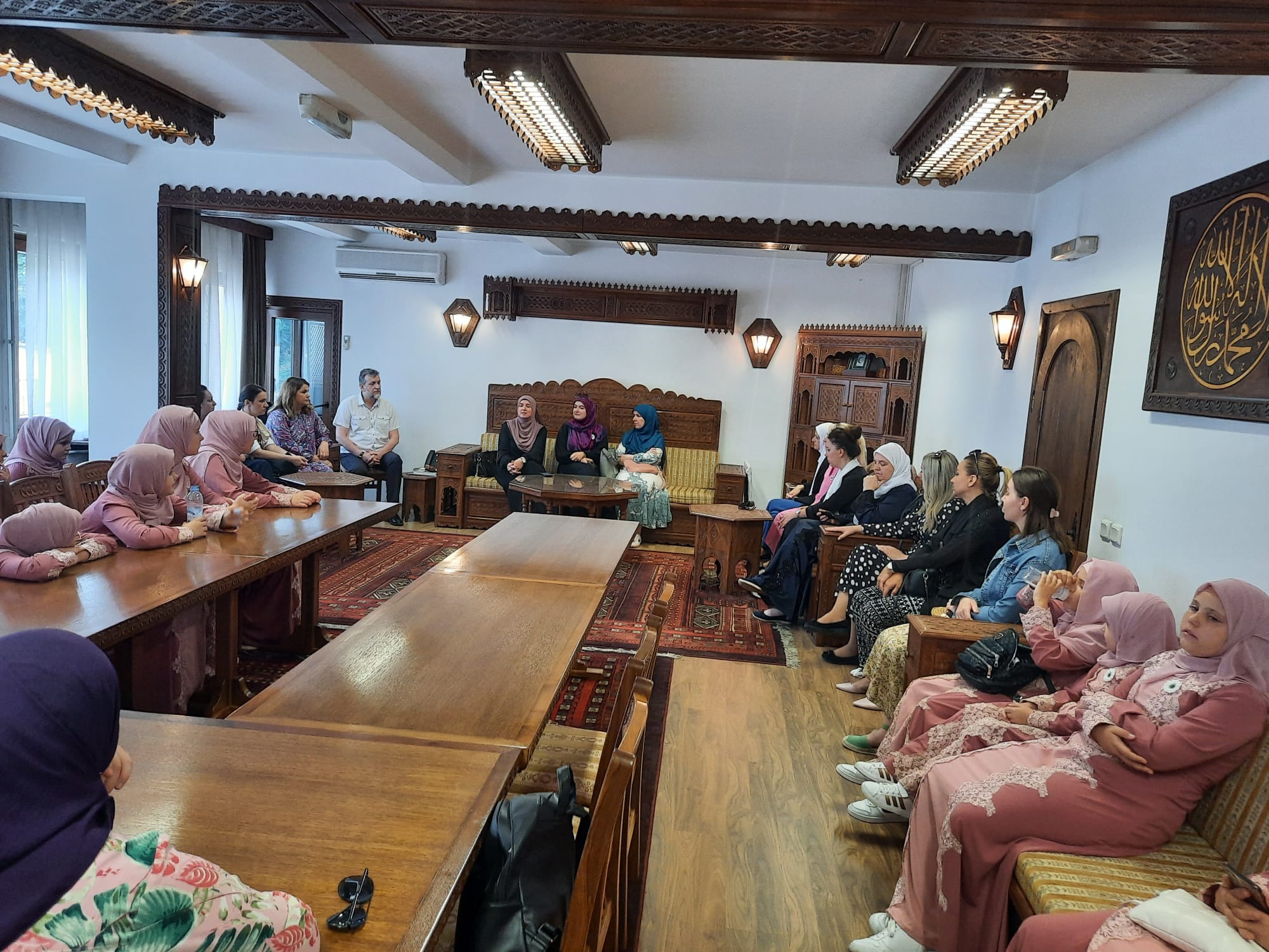 » Mešihat posjetile članice hora El-Kevser iz Goražda